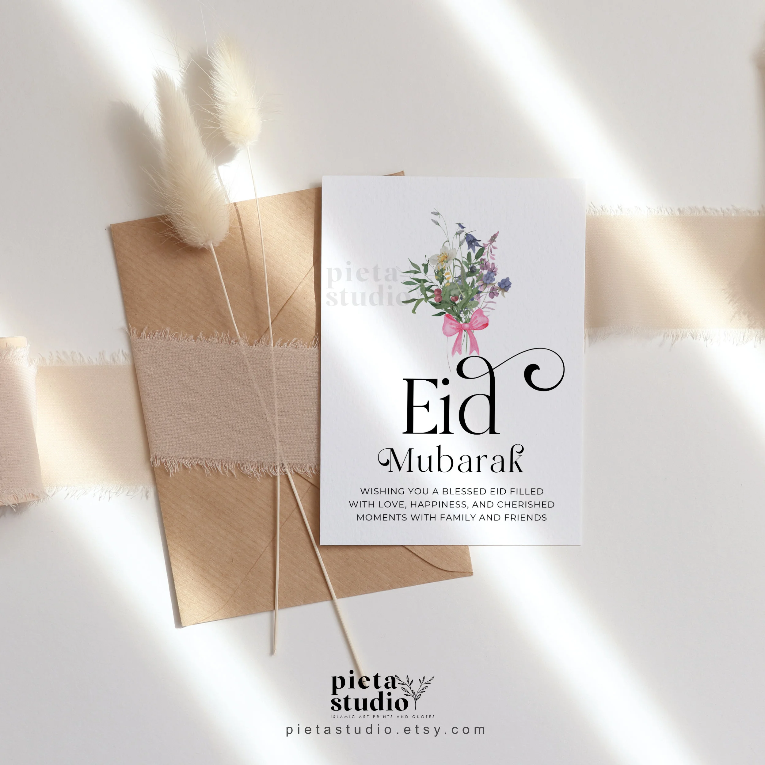 Share best wishes with this flower bouquet Eid mubarak card!